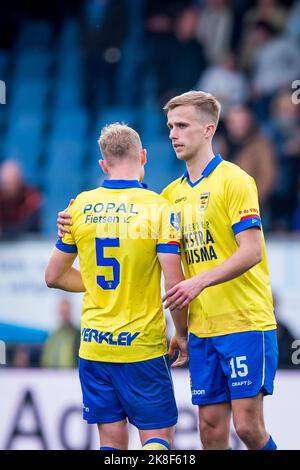 LEEUWARDEN - (lr) Doke Schmidt von SC Cambuur, Osama Sahraoui von SC ...