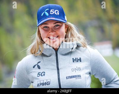 Sölden, Österreich 20221020.Alpinist Marte Monsen bei einer ...