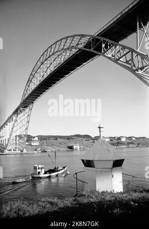 Karmøy 19551022 Eröffnung der Karmsundbrücke. Die Brücke, die den ...
