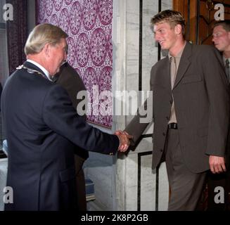 Der Bürgermeister von Oslo, per Ditlev Simonsen, hält 19980818 einen ...