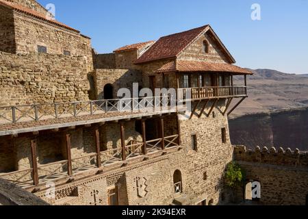 Höhlenkloster und Klosteranlage Dawit Garedscha, David Gareja, am Berg ...