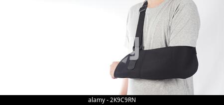 Gebrochener Arm. Arm Sling Therapie Unterstützung und um den Ellbogen ...