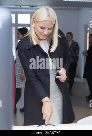 OSLO, Norwegen 20170316. Kronprinzessin Mette-Marit besucht das ...