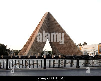 Denkmal des unbekannten Soldaten und Anwar Sadat Grab, Nasser City ...