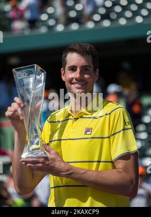 1. April 2018: John Isner (USA) besiegt Alexander Zverev (GER) mit 6-7 ...