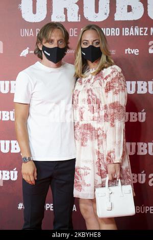 Luka Modric und Vanja Bosnic besuchen die Premiere von El Corazon De ...