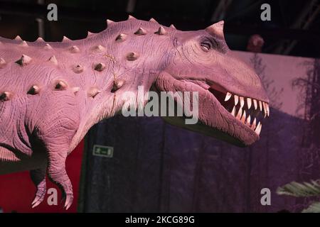 Eine Nachbildung eines Dinosauriers während der großen WELTAUSSTELLUNG ...