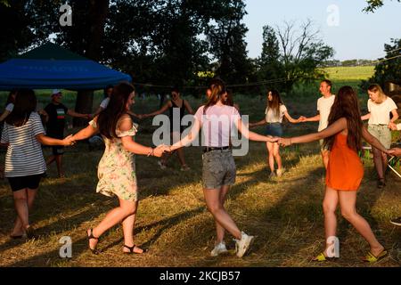 Rund hundert Menschen versammeln sich beim jährlichen Fest für Bulgaren ...