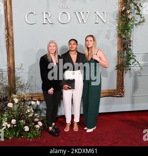 London, Großbritannien. Jess Carter und Bethany England bei der ...