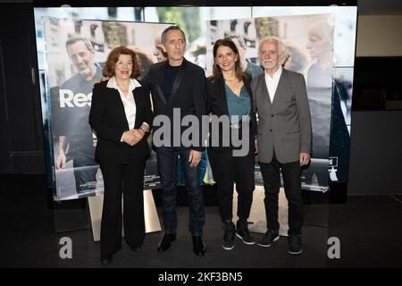 Regine Elmaleh, Gad Elmaleh, Judith Elmaleh und David Elmaleh nehmen an der Premiere von Rste UN ...