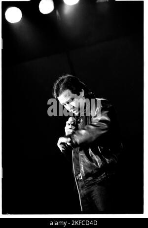 Stand-dup-Comedy-Legende Bill Hicks (1961-94) auf seiner „Relentless UK ...