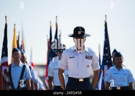 Mehr als 500 Luftwaffe, die dem 324. Training Squadron zugewiesen wurde ...