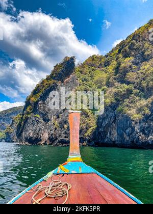 Die tropische Insel Koh Mook in der Andamanensee in Thailand, ein ...