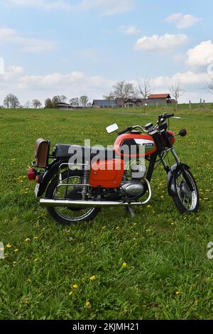 Oldtimer-Motorrad der DDR MZ TS 125, Hessen, Deutschland, Europa Stockfotografie - Alamy