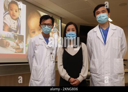 (L bis R)Dr. Nicholson Yam, Beraterin für pädiatrische Herz-Thorax-Chirurgie; Mutter der ...