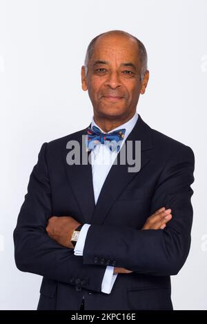 Sir Ken Olisa. Sir Kenneth Aphunezi Olisa OBE FRSA FBCS, britischer ...