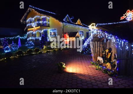14.12.2017., Trnjani, Kroatien - das Anwesen von Ivan Dujak aus Trnjani ...