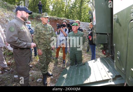 BOV Patria CRO 30 L Panzerkampffahrzeug zeigt Abschussfähigkeiten in ...