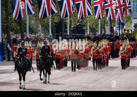 Wachen an der Spitze der Prozession, die während der feierlichen ...