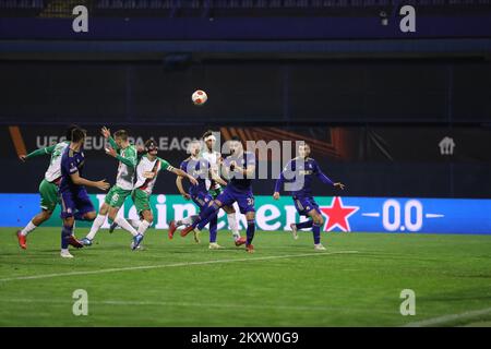 Josip Sutalo von Dinamo Zagreb erzielt am 4. November 2021 im Maksimir-Stadion in Zagreb ...