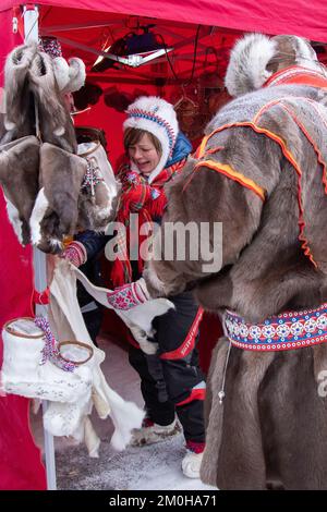 Schweden, Norbotten County, Jokkmokk, Sami Trapper, der sein ...
