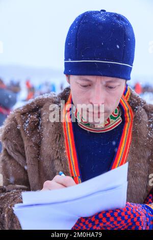 Schweden, Norbotten County, Jokkmokk, Sami Trapper, der sein ...