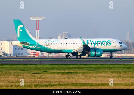 Flynas Airbus A320 Flugzeuglandung. Flugzeug A320neo von Fly NAS ...