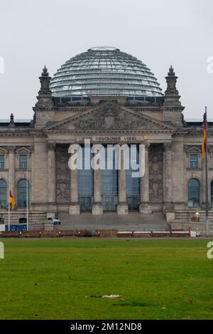 Glaskuppel des Reichstag, Sitz des Bundestages oder Bundestag von Sir Norman Foster. Berlin ...