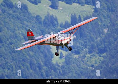 Oldtimer-Flugzeug, Luscombe Silvaire, HB-Dux, im Flug, Stanserhorn ...