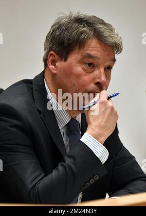 Michel Vandewalle zeigte das Bild während der Einsetzung der ...