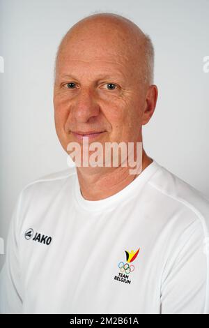 Trainer Philip Gilson posiert für den Fotografen bei den belgischen ...