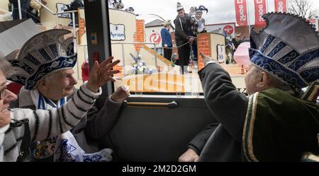 Ein Bild, das während der Feierlichkeiten „Rosenmontag“, dem ...