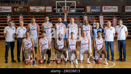 Obere Reihe (L-R), Assisten Coach Phivos Livaditis, Assistant Coach ...