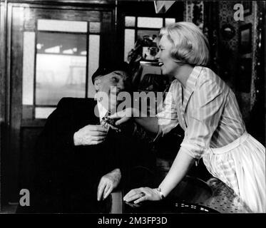 Ohnsorg-Theater 'Mein Mann der fährt zur See' - eine dumme Geschichte ...