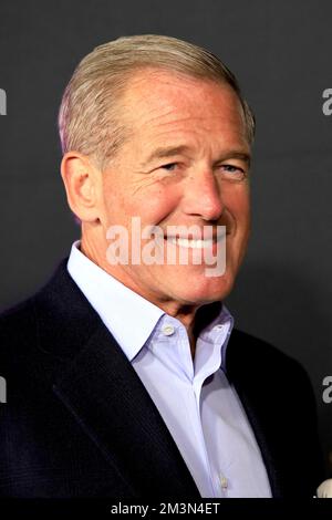 LOS ANGELES - DEZ. 7: Brian Williams, Joanne Stoddard Williams ...