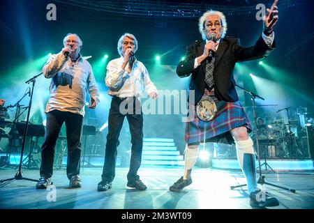 Jean-Paul Corbineau, Gründungsmitglied von Tri Yann, verstarb 74 - File ...