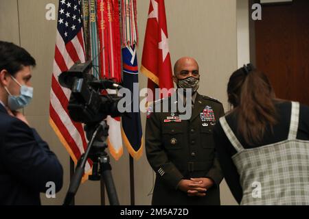 Generalleutnant Ronald Clark, USA Army Central Commanding General, hält ...
