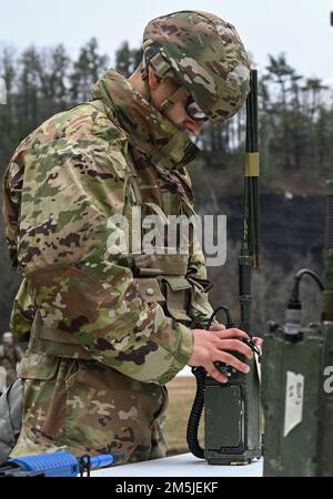SPC Ilies Benaiche von Bravo Company, 642. Aviation Support Battalion ...
