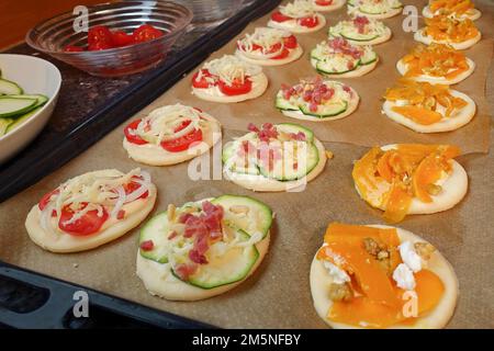 Schwäbische Küche, Zubereitung von Mini dinnete, auch Dennete, Dinnede ...