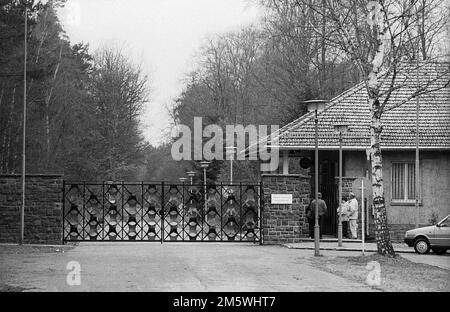 DDR, Bernau, 29. 01. 1990, Waldsiedlung, ehemaliger Regierungswohnsitz ...