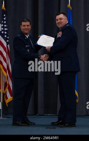 Generalmajor Andrew Gebara, Right, 8. Air Force und Joint-Global Strike ...