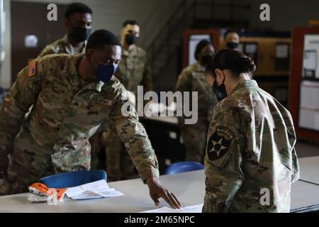 Soldaten der Supply Support Activity, 602. Aviation Support Battalion ...