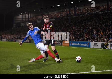 Leif Davis von Ipswich Town - Portsmouth / Ipswich Town, Sky Bet League ...