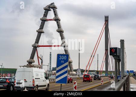 Neubau der Autobahnbrücke A1 über den Rhein bei Leverkusen, nach Fertigstellung der neuen Brücke ...