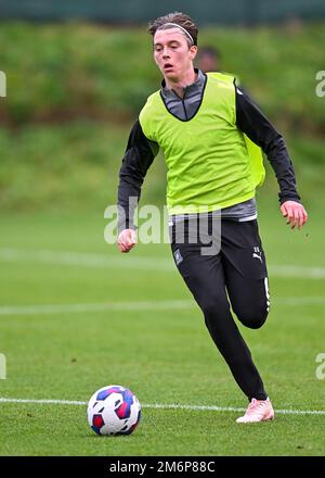 Plymouth Argyle Mittelfeldspieler Callum Wright (26) beim Papa John's ...