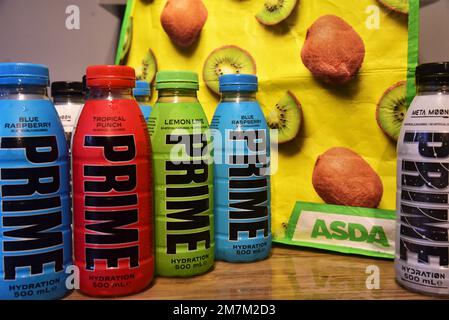 PRIME Hydration Softdrink von YouTube Stars KSI und Logan Paul. Das ...