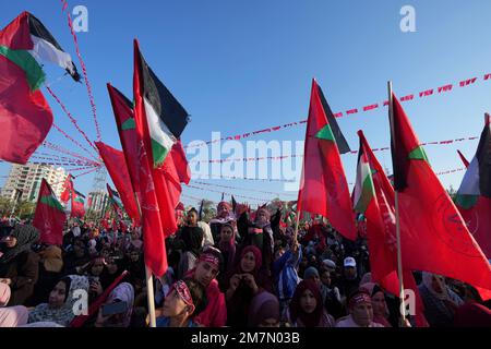 Women activists from the Popular Front for the Liberation of Palestine ...