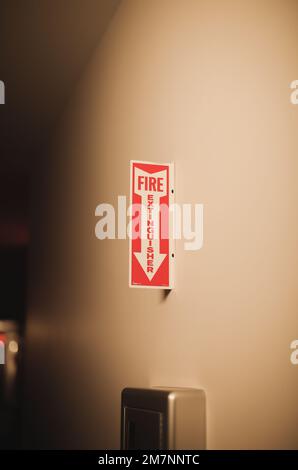 Feuerlöscherzeichen Notbeleuchtung Notausgang Sicherheit Evakuierung ...
