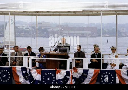 Fritz G. Tovar, General Manager der Electric Boat Division von General ...