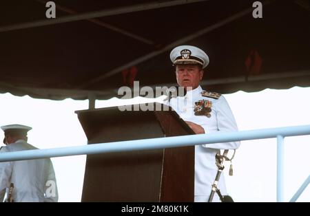 Vizeadmiral Lando W. Zech Jr., stellvertretender LEITER der ...
